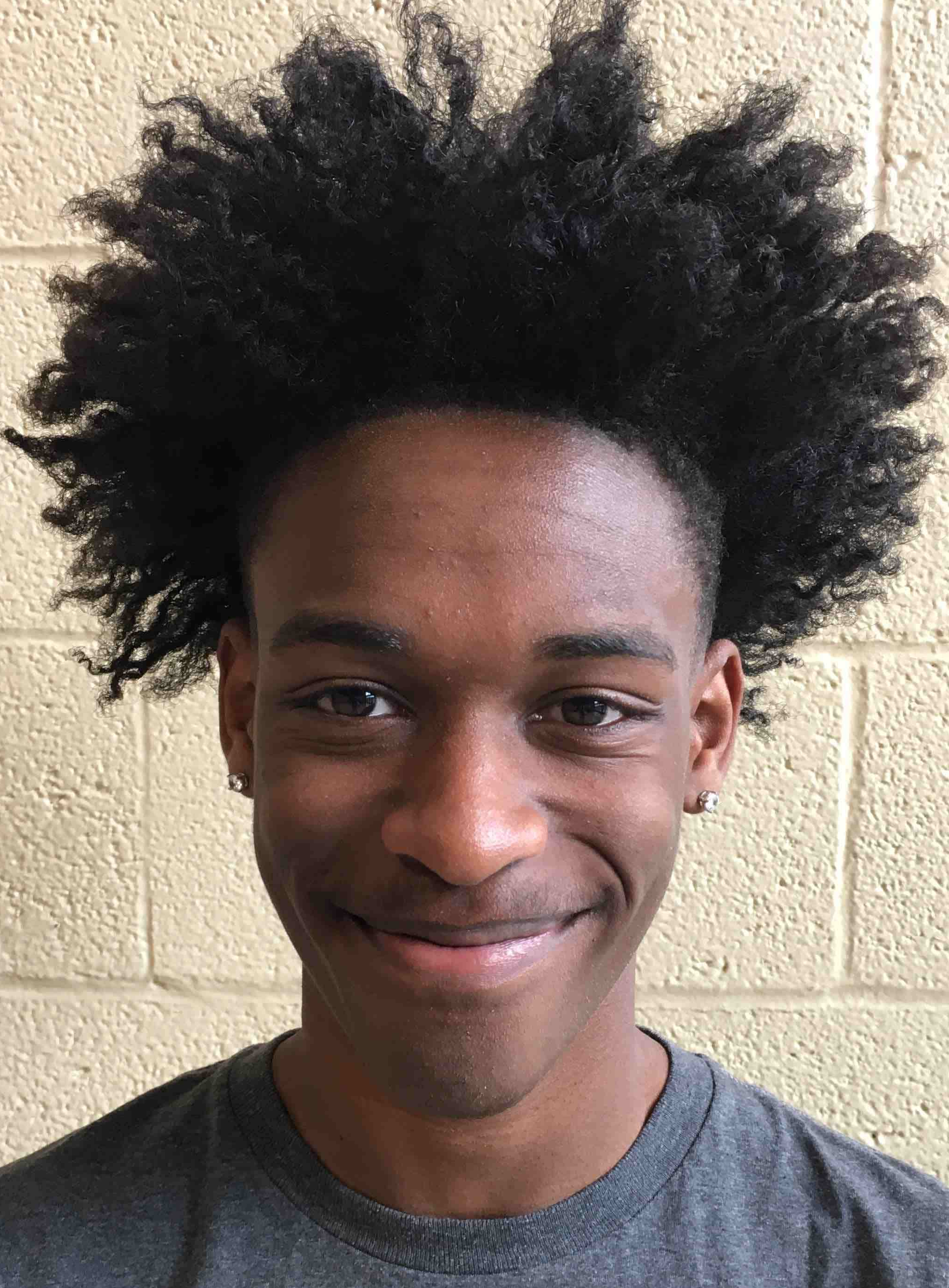 Donovan Moses – THE SPORTS PAGE